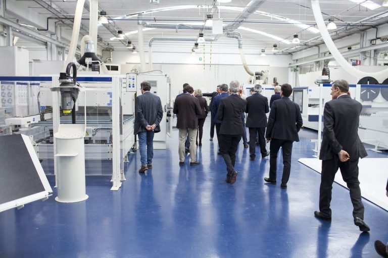 Scm Group: il Comitato scientifico di SPS Italia in visita all ...